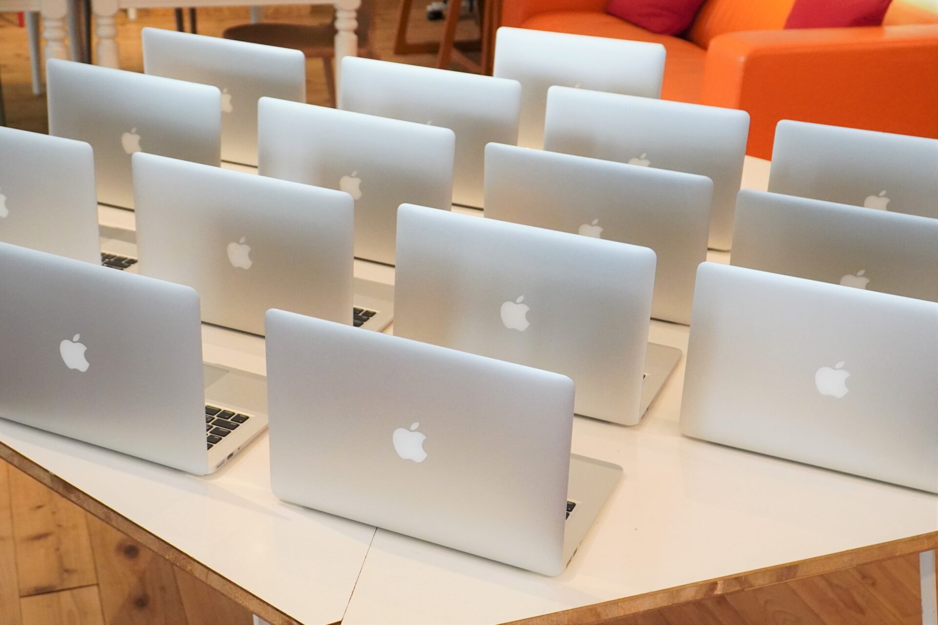 Box Japanから寄贈されたMacBook Air 15台、全国のCoderDojoへ – CASE Shinjuku | 新宿区高田馬場 ...